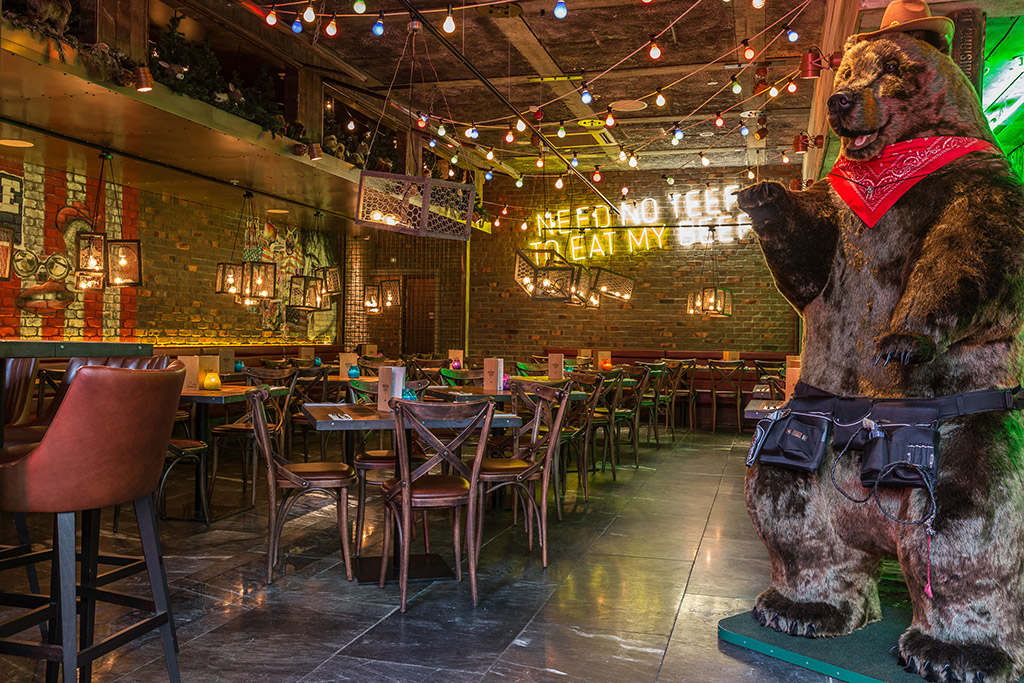 Hercules the bear on the door at revamped Southern Eleven | News ...