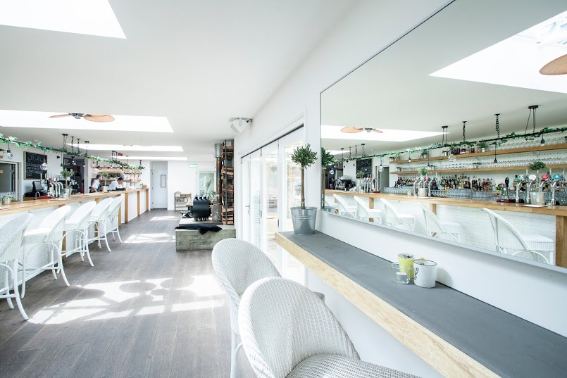Review: The Lawn Club – David Gale’s Grass-tronomic Idyll in the city ...